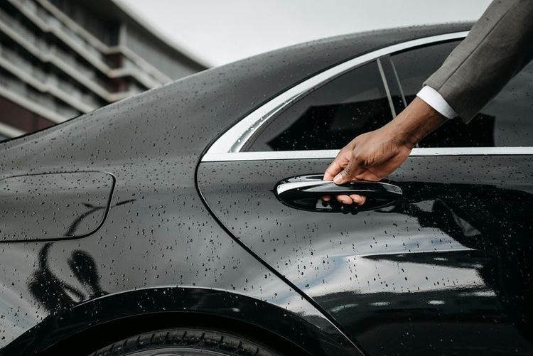 Ride Guide: Clear Pricing for Luxury Car Service - Luxy Ride